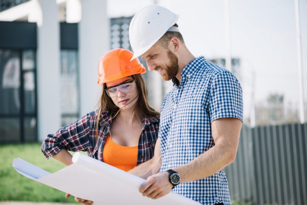 General contractor signs: What is it? - Beyman Agency